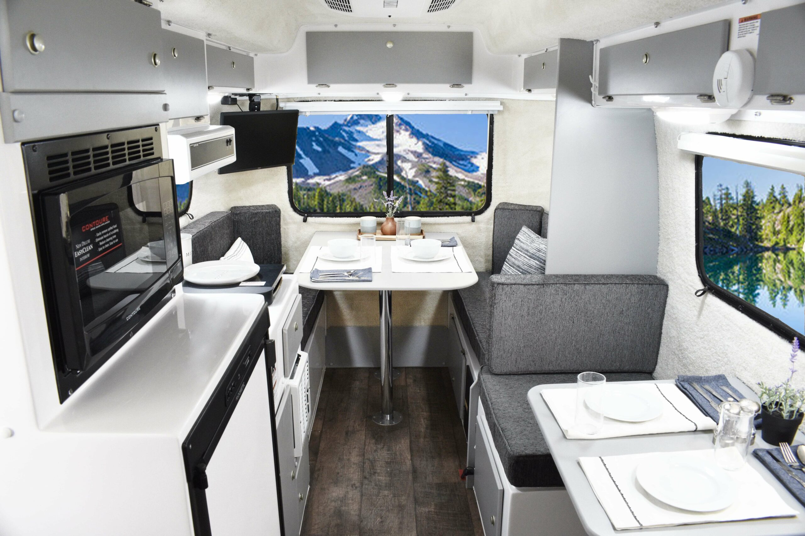 9 Perfect Small Campers with Bathrooms (When Nature Calls!) 9 Perfect Small Campers with Bathrooms (When Nature Calls!)